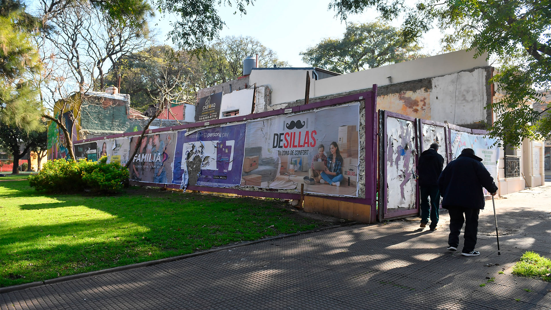 ¿un Edificio En Una Plaza Porteña La Lucha De Un Grupo De Vecinos Y Una Promesa Que No Se