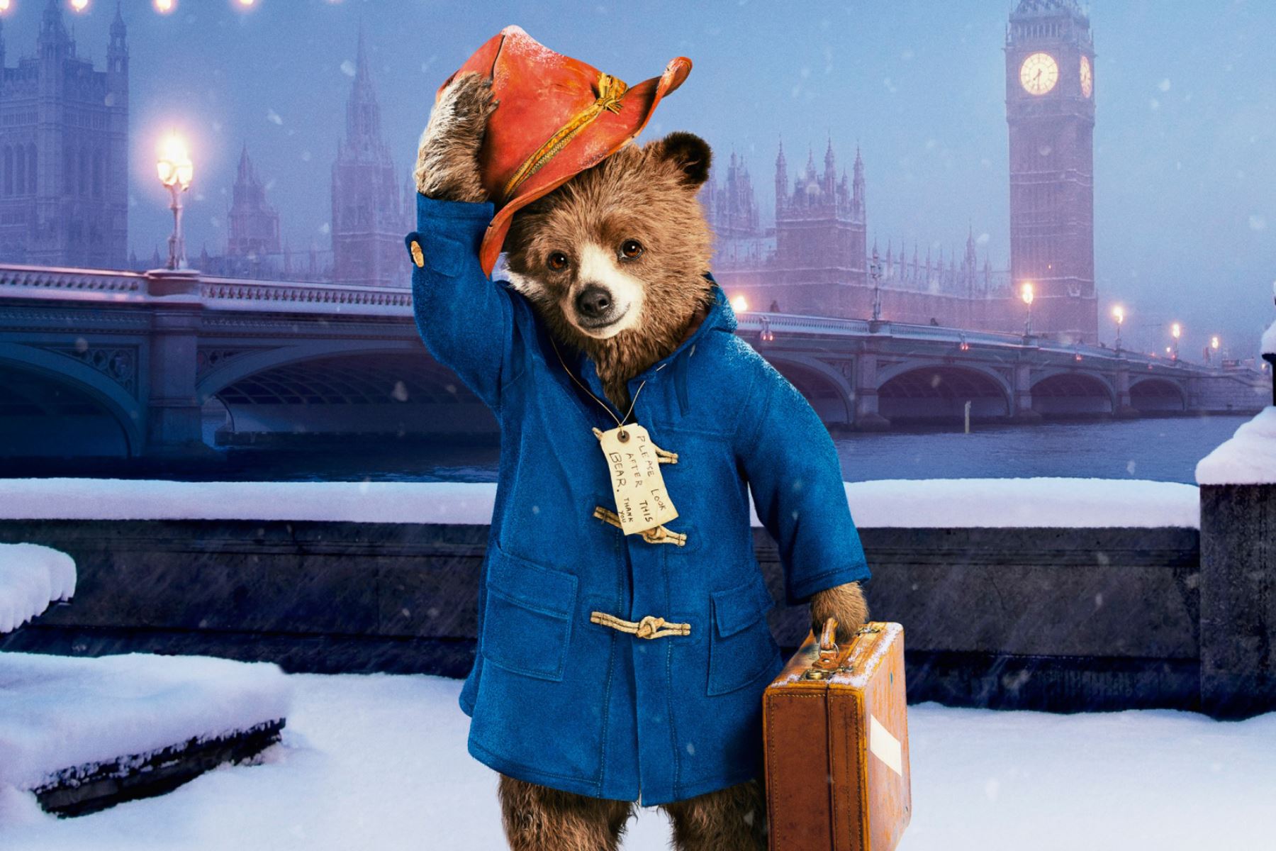 Rey Carlos Iii Saludó A Peruana Con Su Oso Paddington Que Esperaba Para