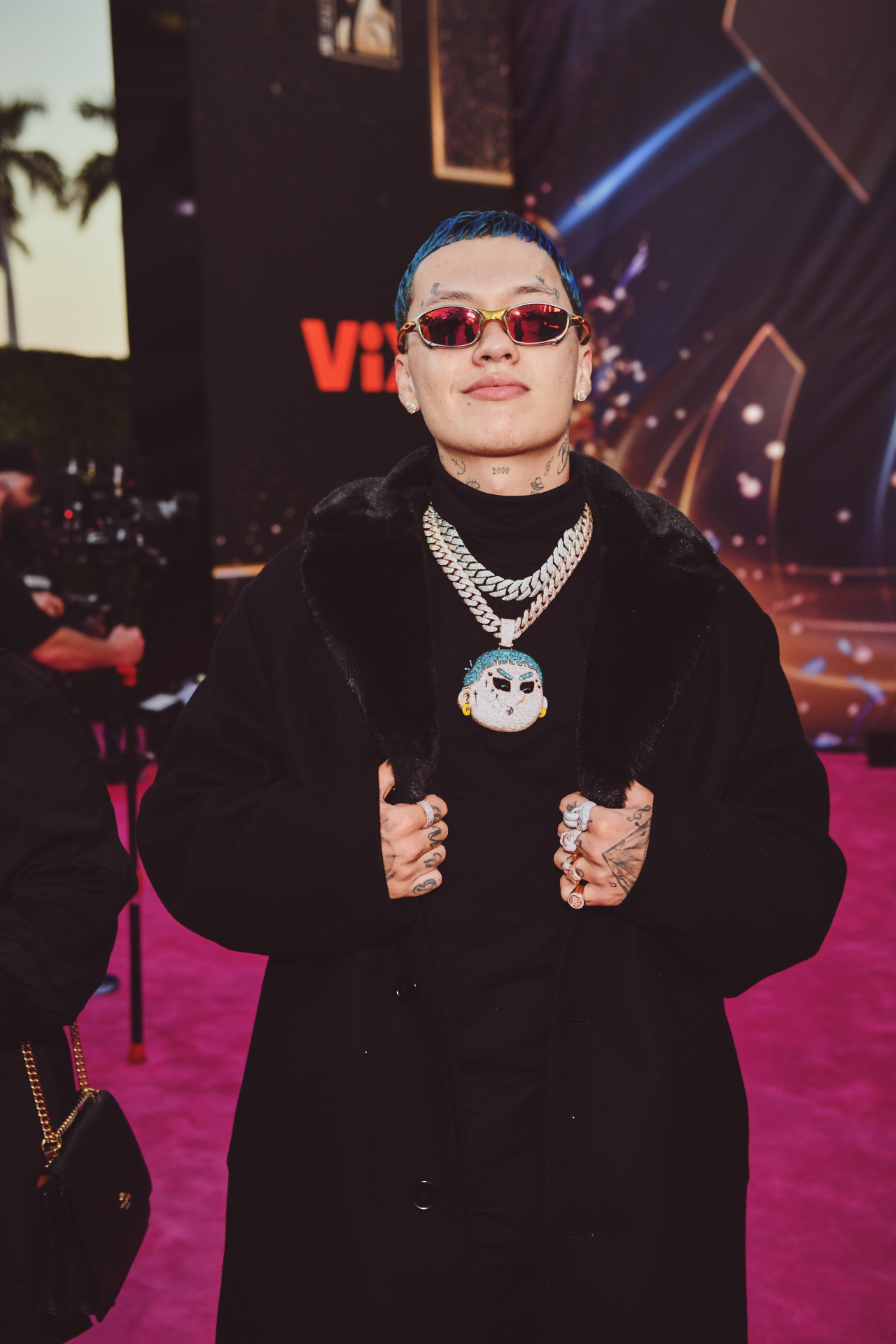 El desfile de celebridades en la alfombra roja del Premio Lo Nuestro ...