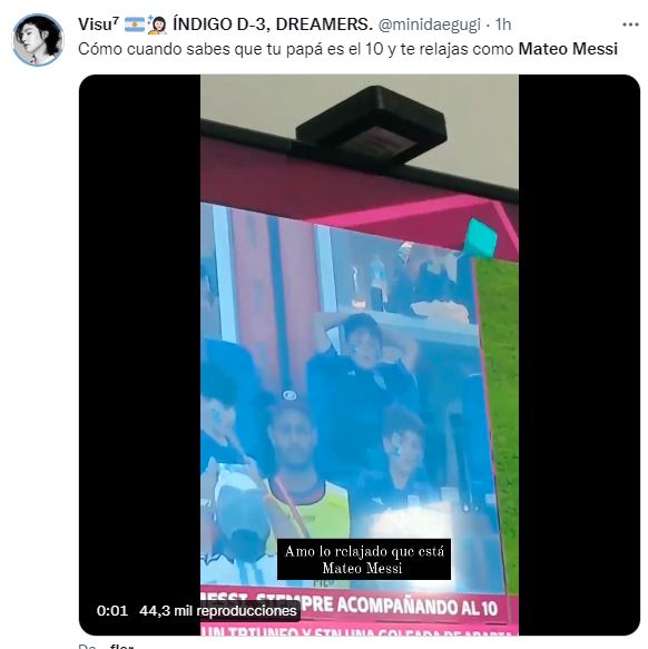 La Foto De Mateo Messi Durante El Partido Entre Argentina Y Polonia Que 6260
