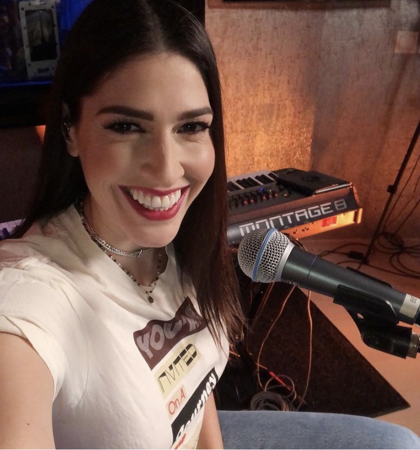 Ashley Grace's Instagram, Twitter & Facebook on IDCrawl