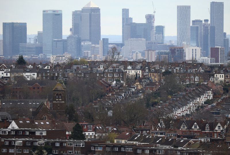 La Construcción De Viviendas Británicas Registra Su Mayor Caída Desde 2020 Por El Impacto De Los