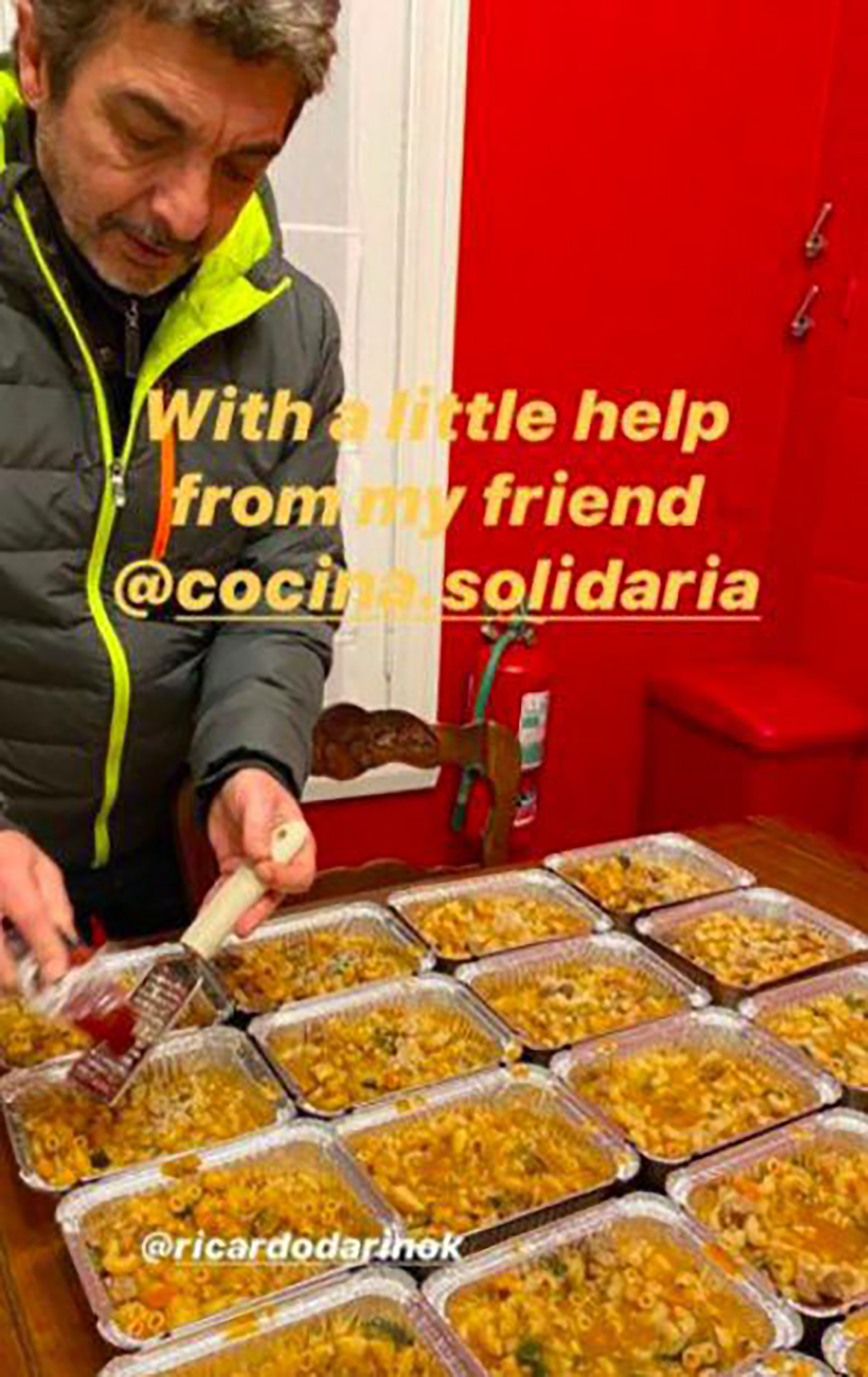 El Gesto Solidario De Ricardo Darín Hizo Un Guiso Para Personas En