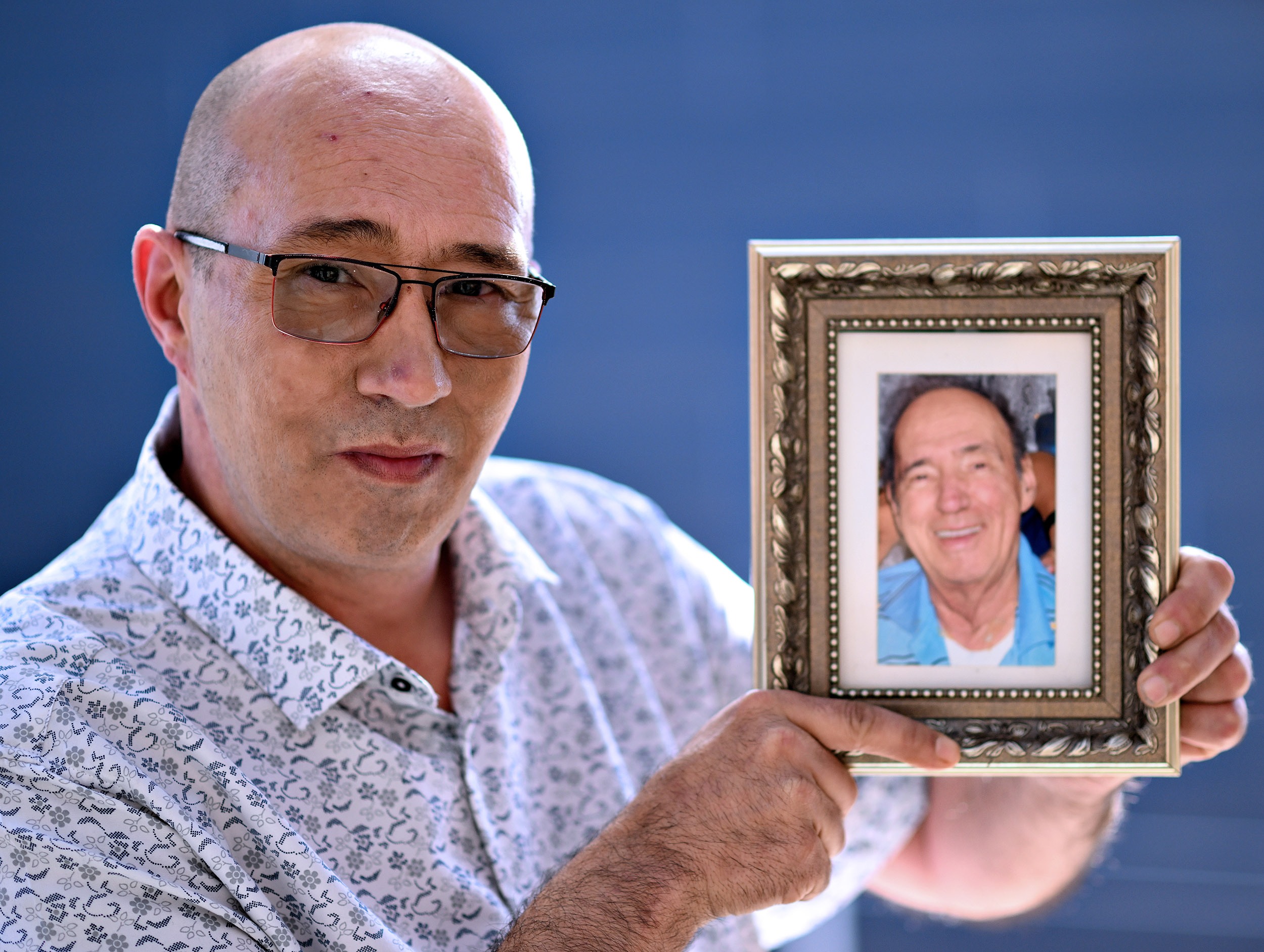 Saisir le Parlement pour honorer son père pompier