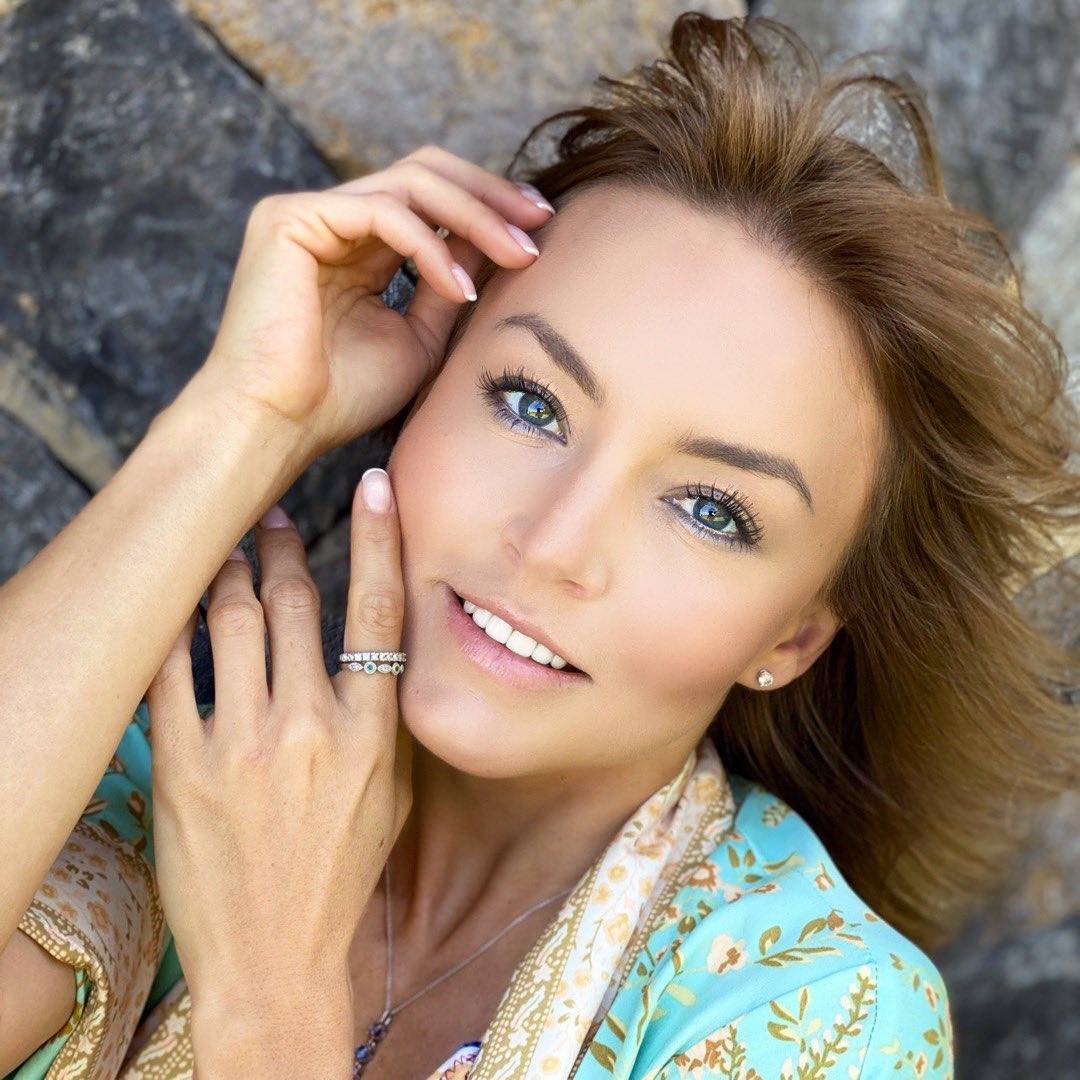 Angelique Boyer Sin Maquillaje