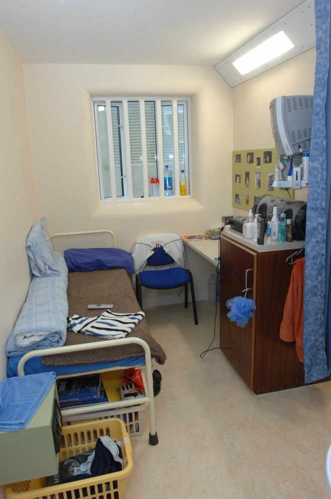 'Prison staff need more protection from seriously violent inmates ...