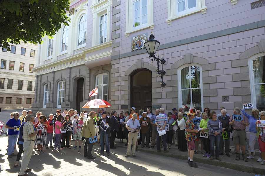 Finance Centre protesters hit the Royal Square – pictures and video ...