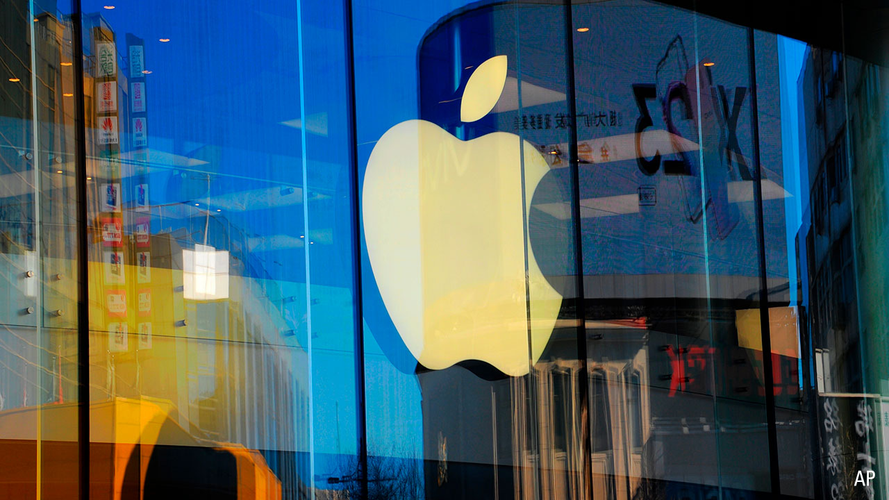 Apple gains coveted 'wide moat' rating