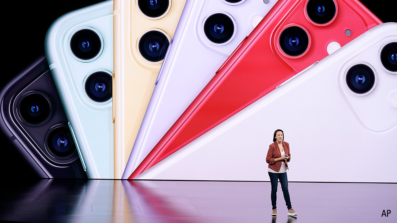 4 charts on Apple's $3 trillion market cap