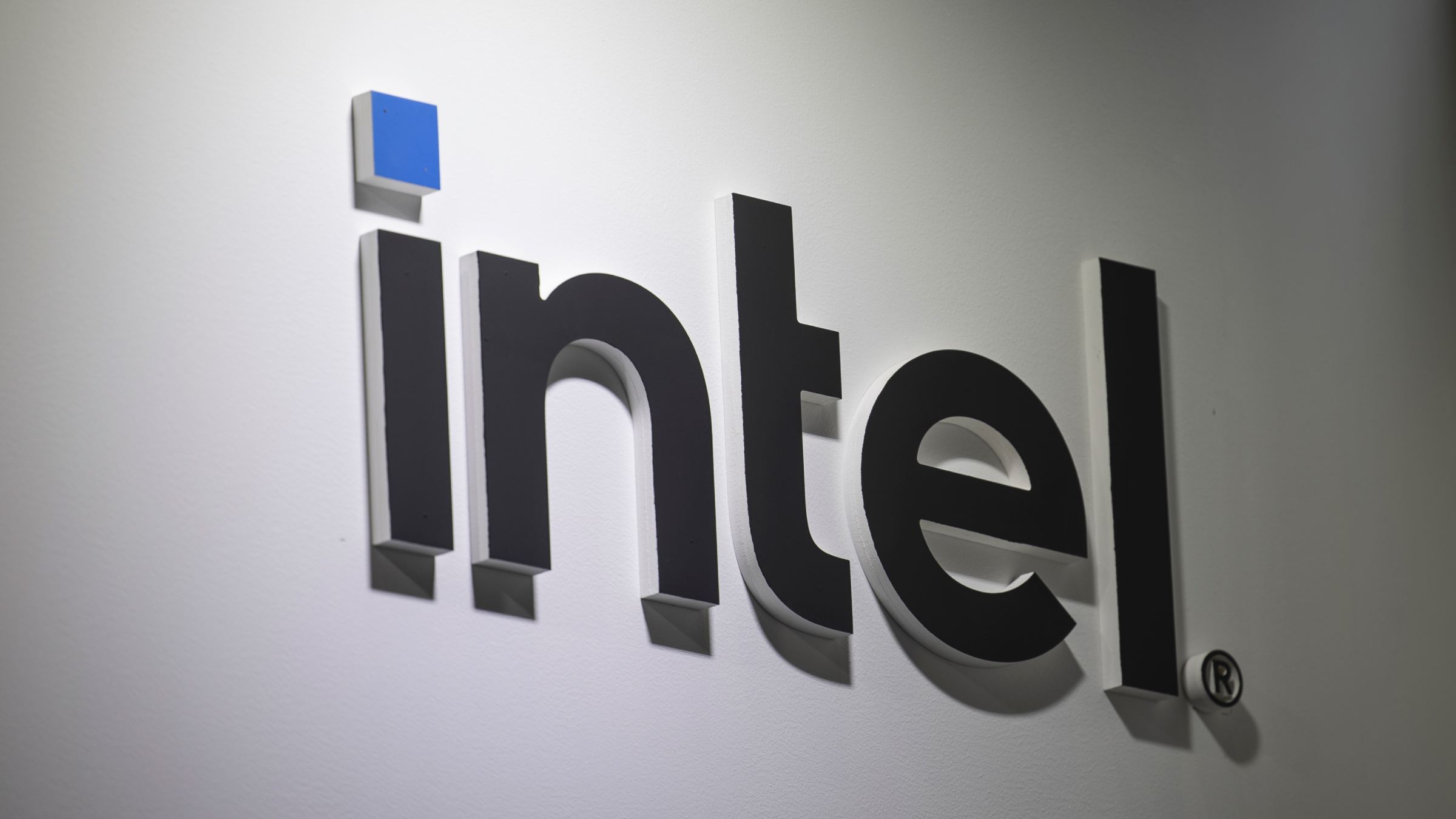 Intel Stock Has Surged on the AI Boom. Is it Still a Buy? | Morningstar ...