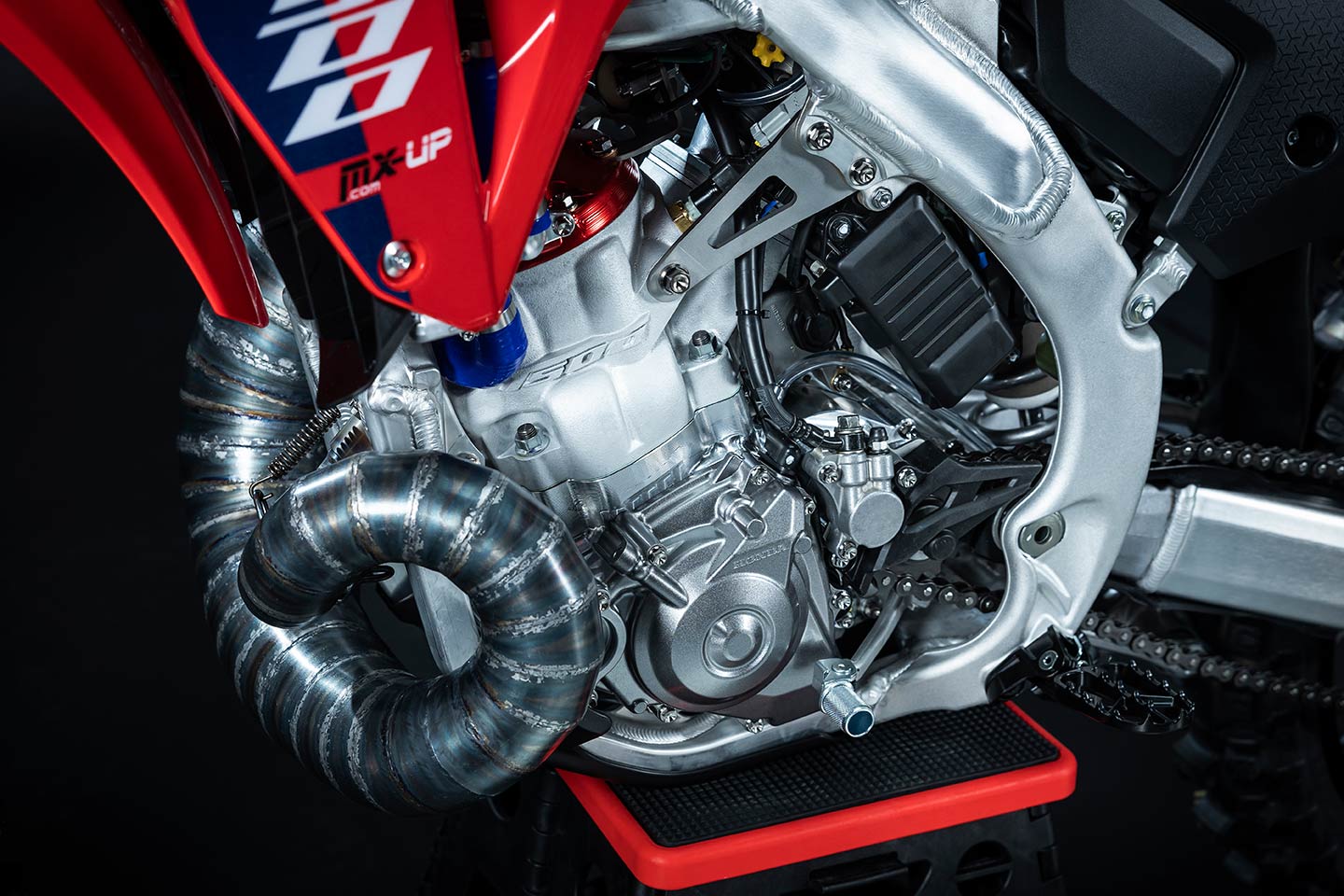 How To Buy a 2025 Honda CRF450R With a 500cc Two-Stroke Engine | Dirt Rider