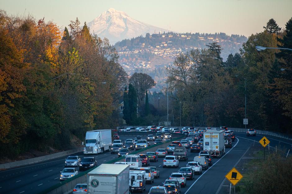 Oregon DEQ Asks Drivers To Put Off Visits As It Reopens - OPB