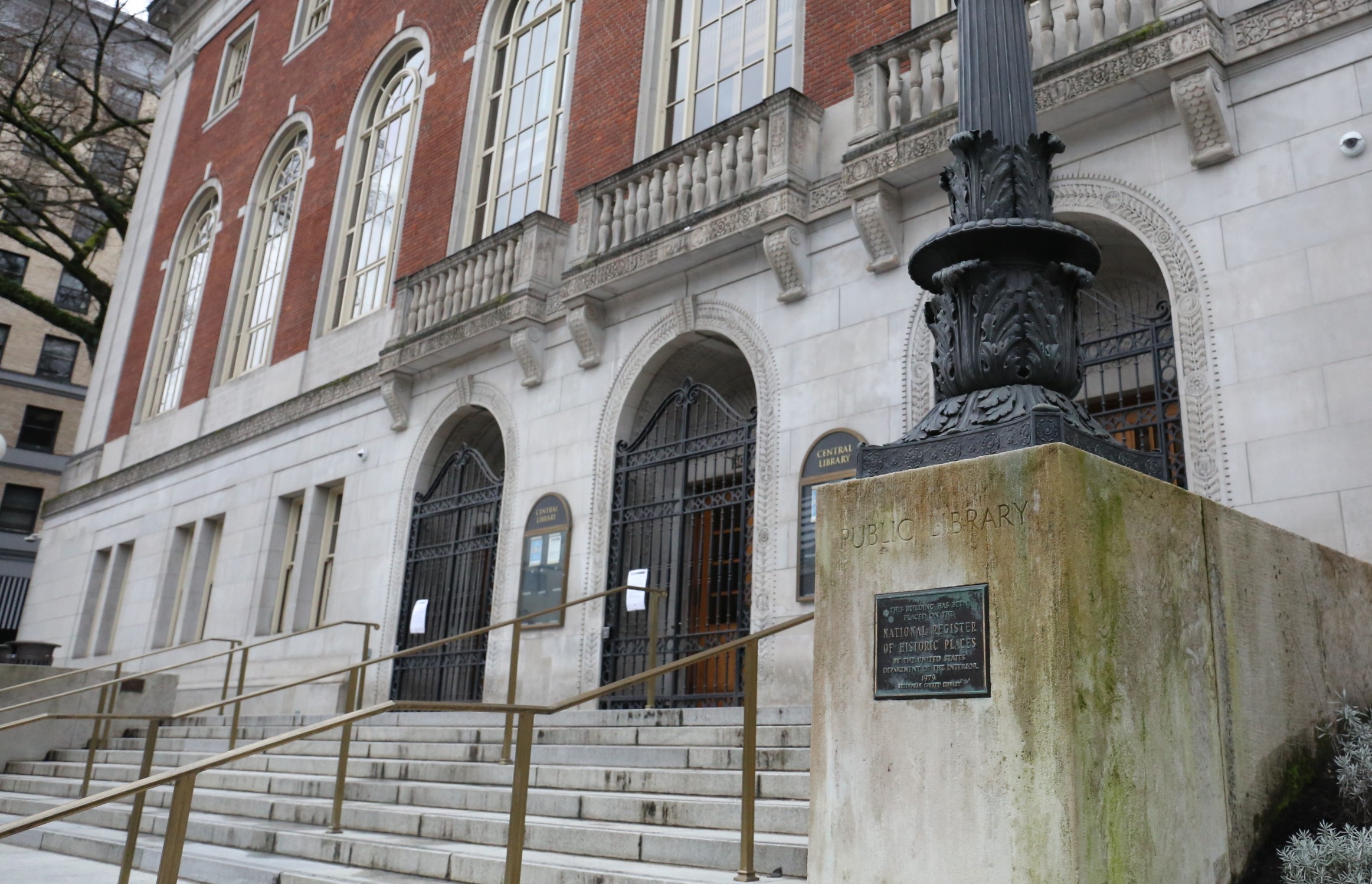 Biblioteca Central De Portland MULTNOMAH COUNTY CENTRAL LIBRARY