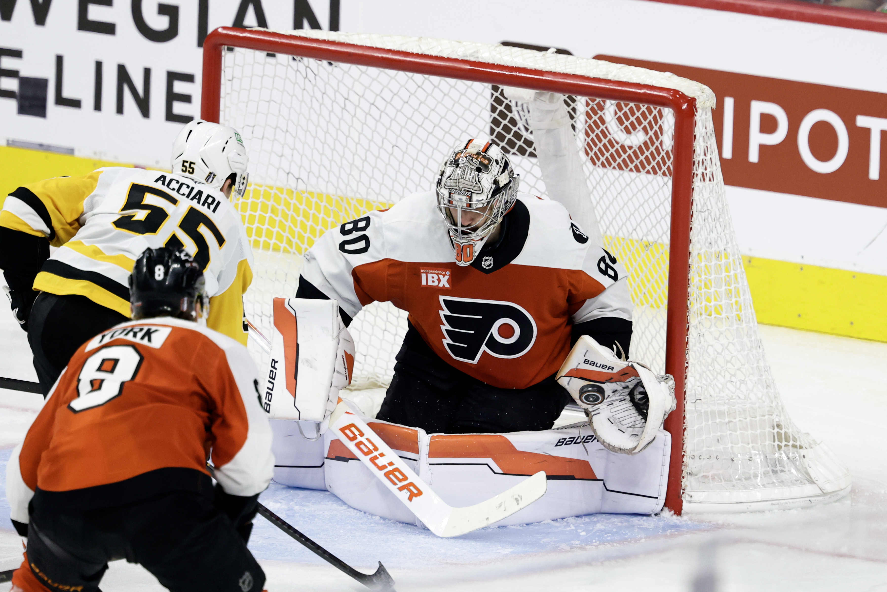 Flyers goalie Dan Vladař staying positive after shaky start in Game 4