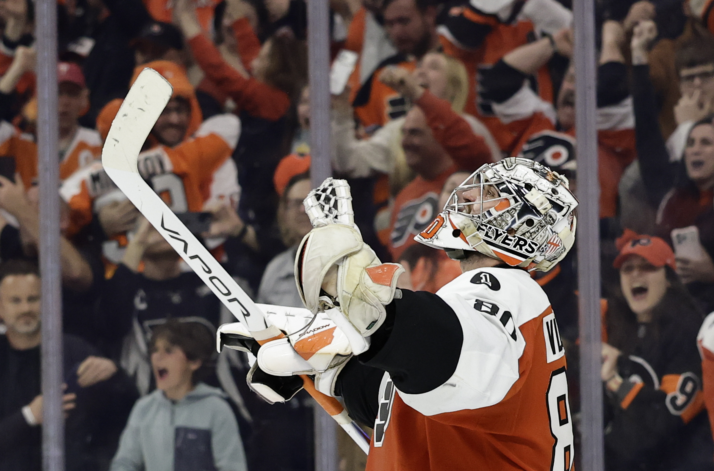 Flyers clinch a playoff spot with a 3-2 shootout win over the Hurricanes