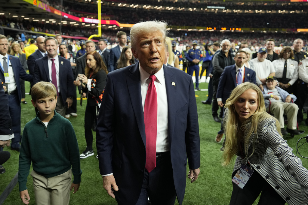 Donald Trump se burla de Taylor Swift. Muestra su gozo por verla ...