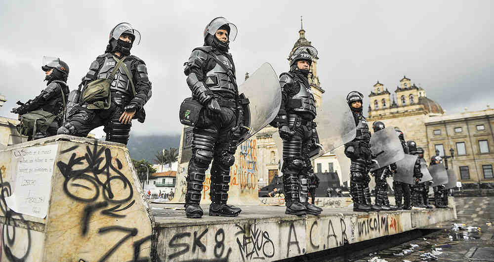 El Esmad, por Antonio Caballero