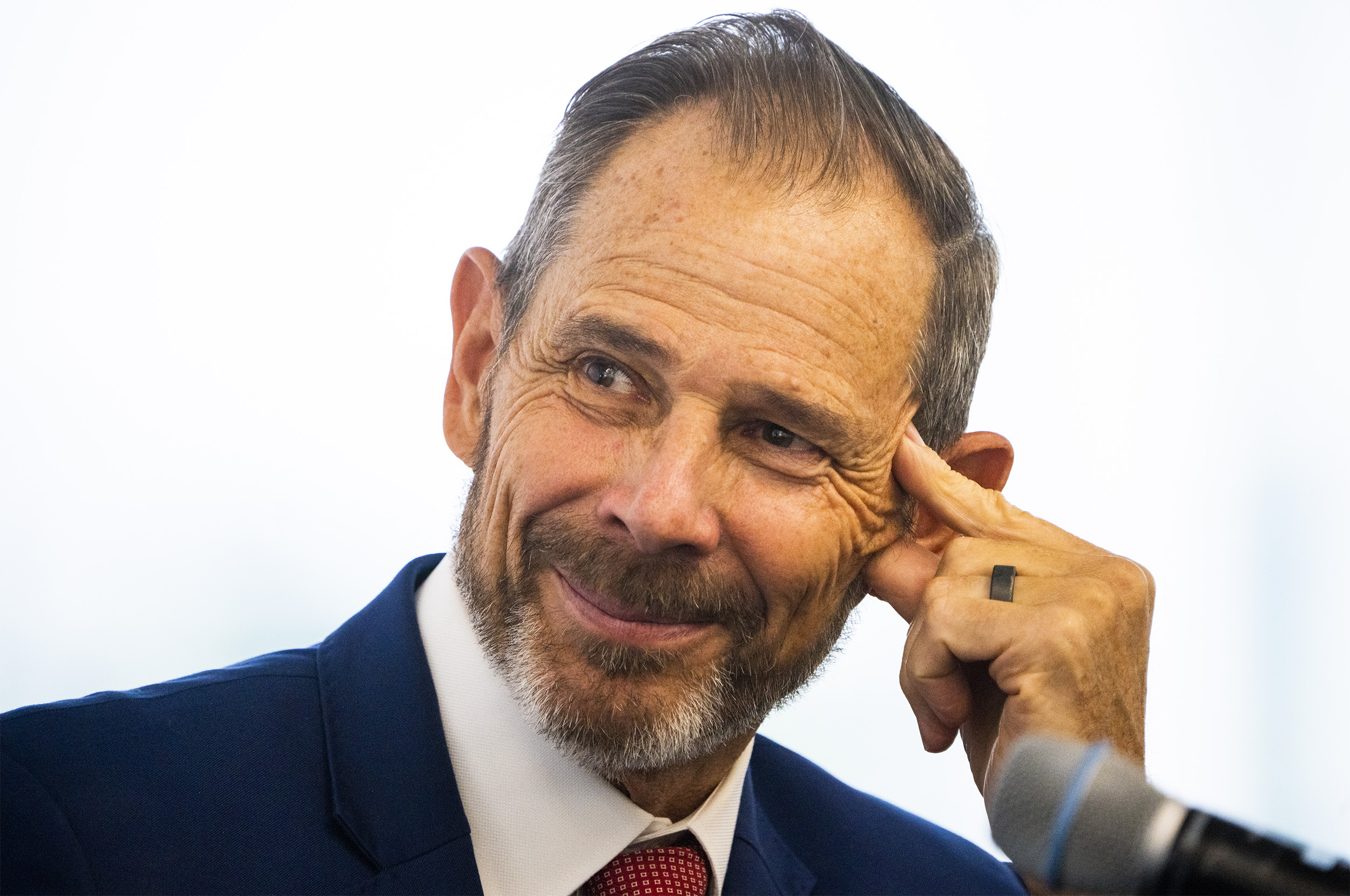 Robert Hoff's Instagram, Twitter & Facebook on IDCrawl