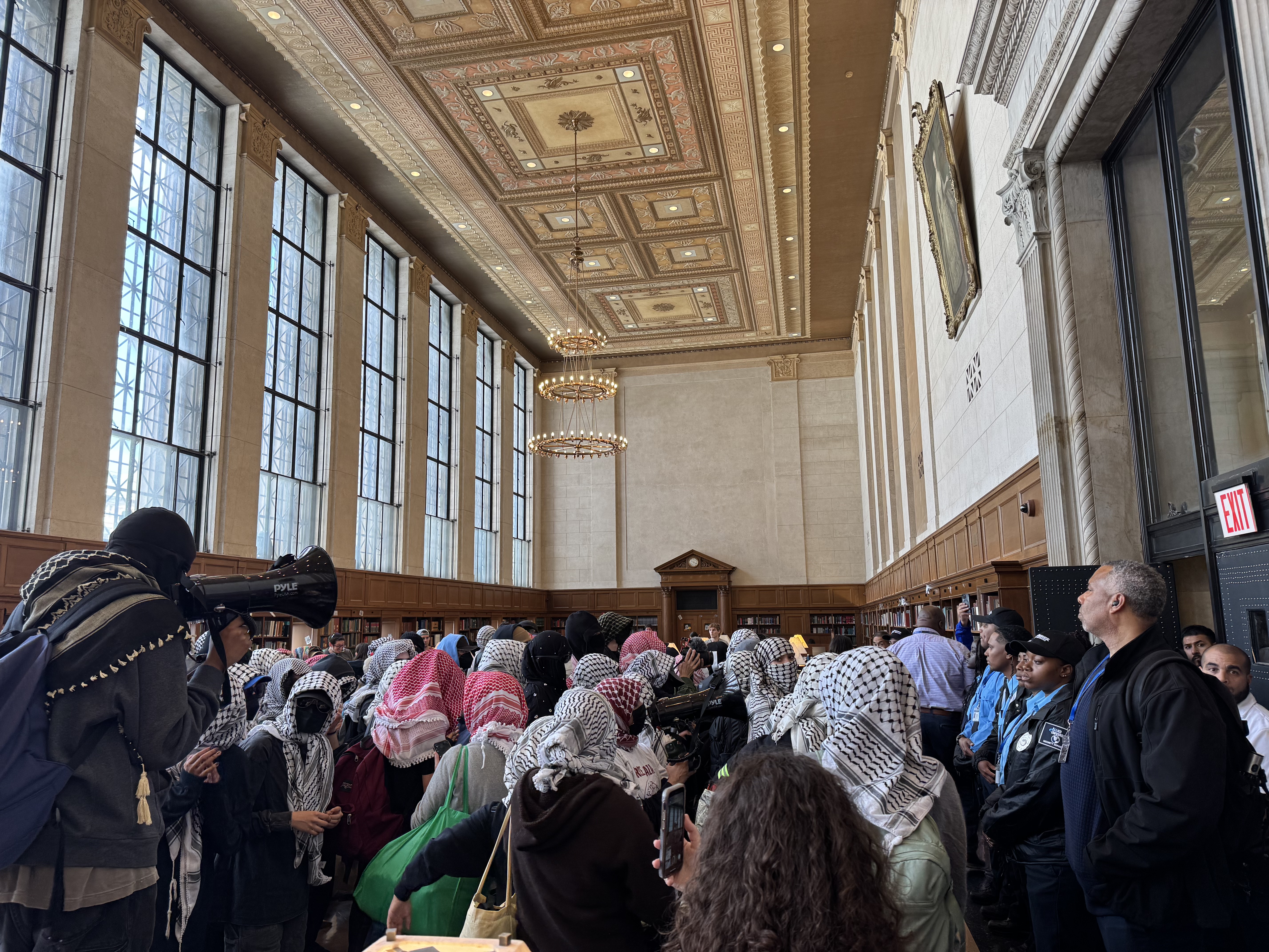 Pro-Palestinian protesters and Public Safety officers clash at ...