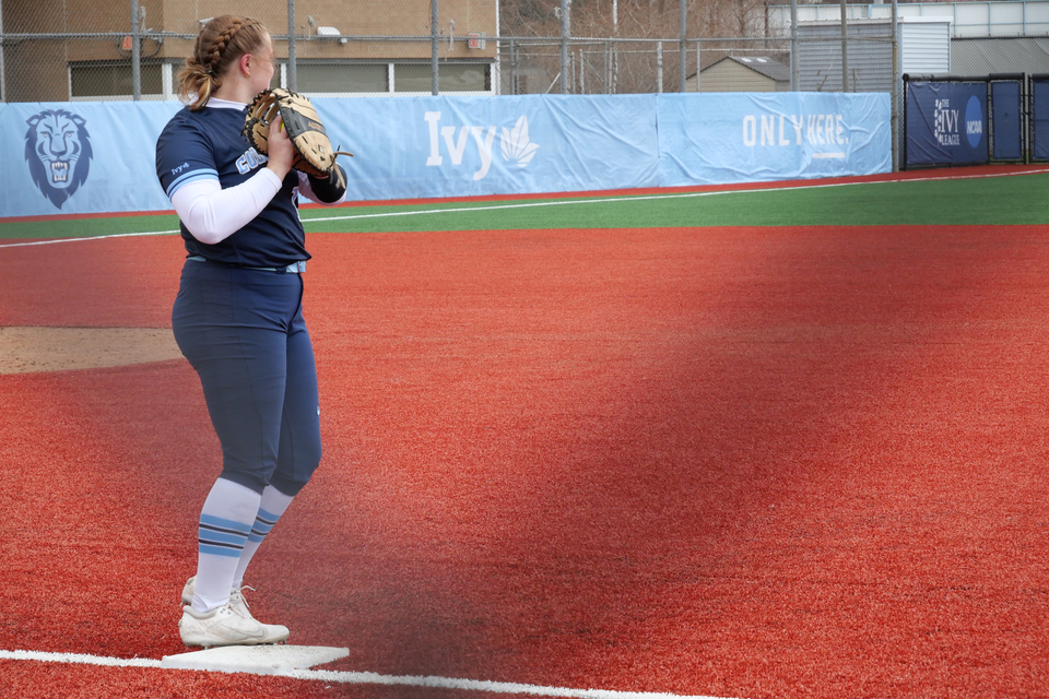 Softball claims road series victory over Yale