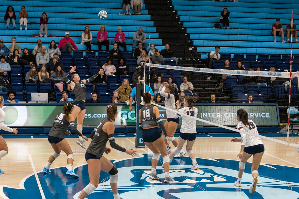 Volleyball falls in straight sets against Princeton and Penn