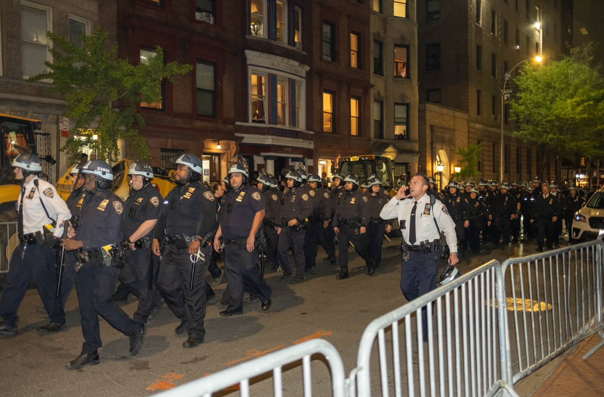 In Focus: 56 Years later, NYPD sweeps Hamilton Hall again