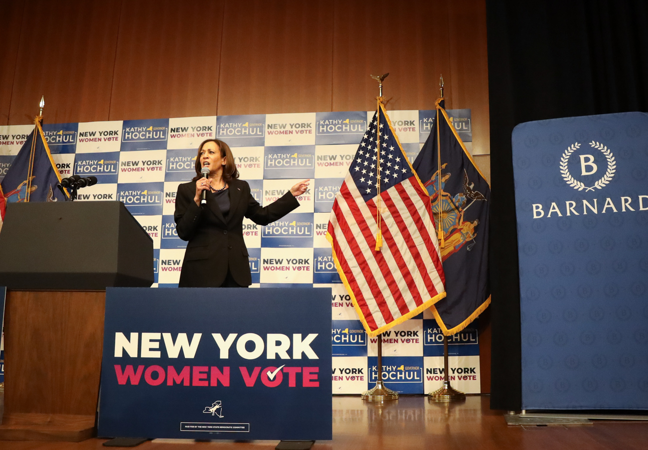 Get Out The Vote women’s rally hosts Kamala Harris and Hillary Clinton ...