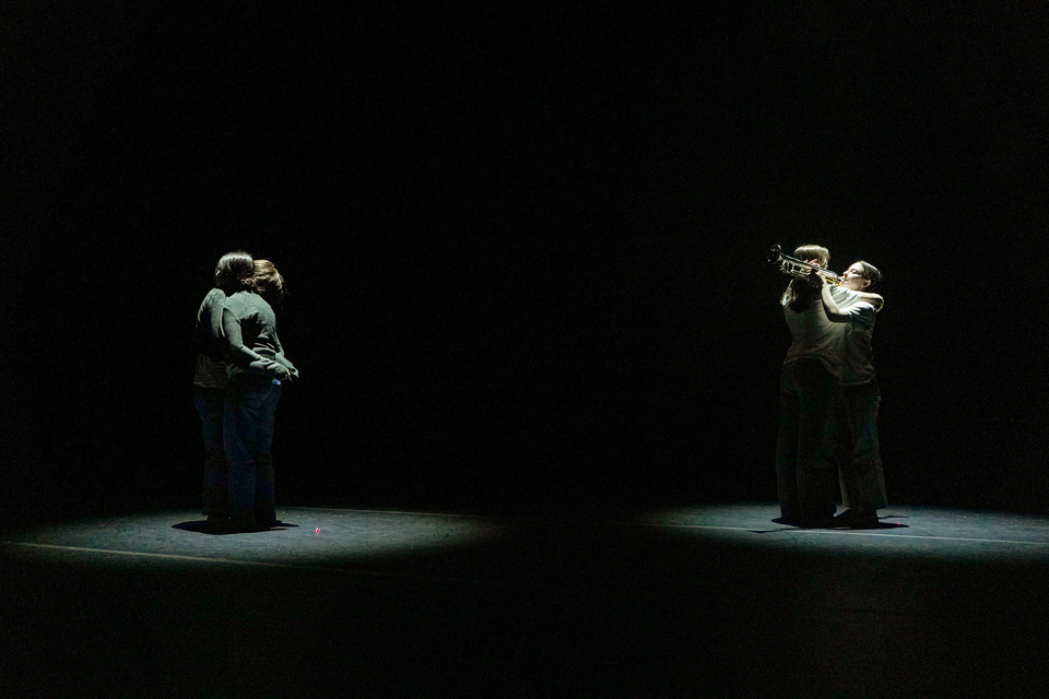 Review: CoLab hosts ‘Parallel Play,’ a night of trumpets, chalk, and dance