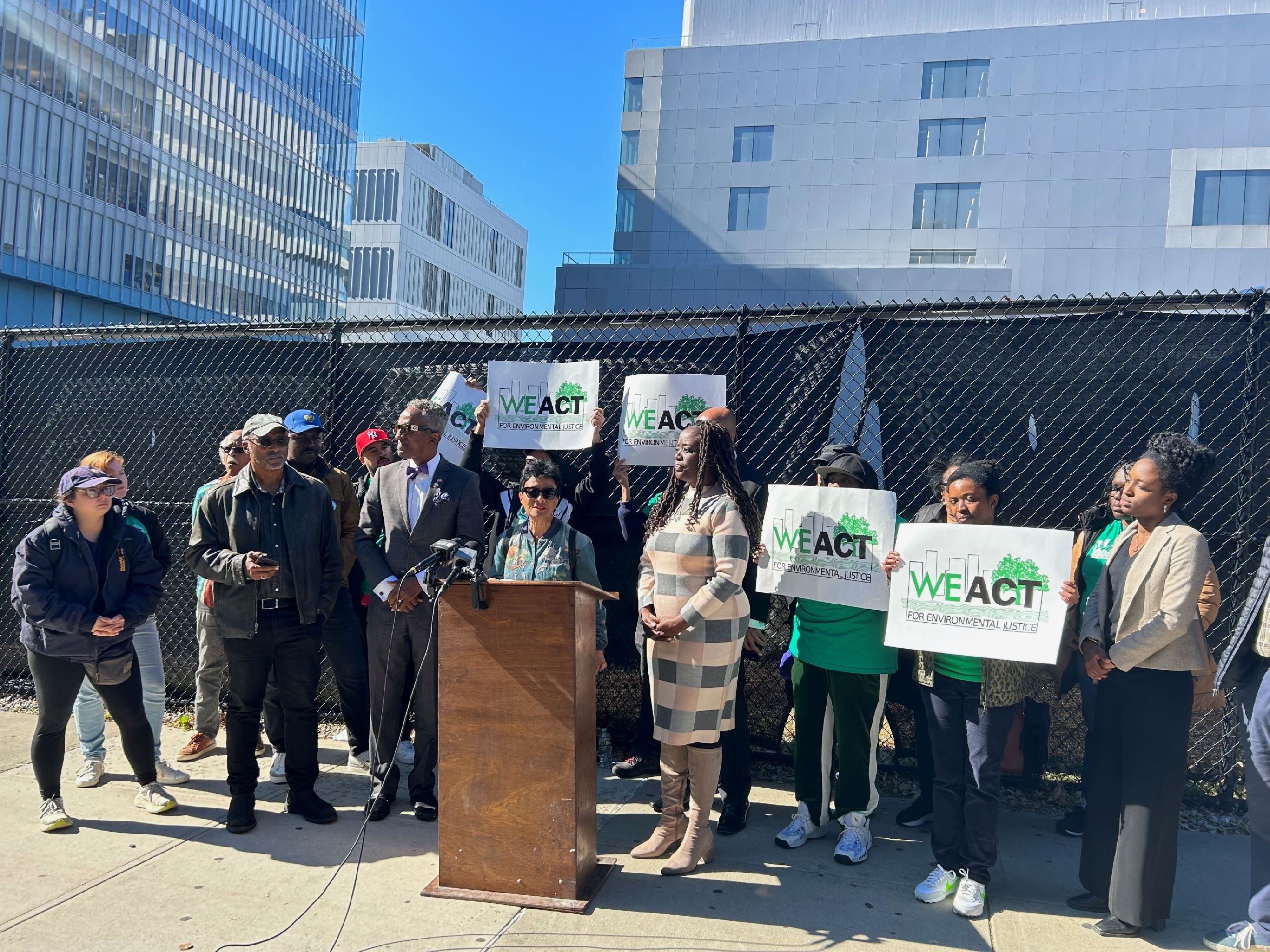 One Harlem coalition members hold press conference after meeting with ...