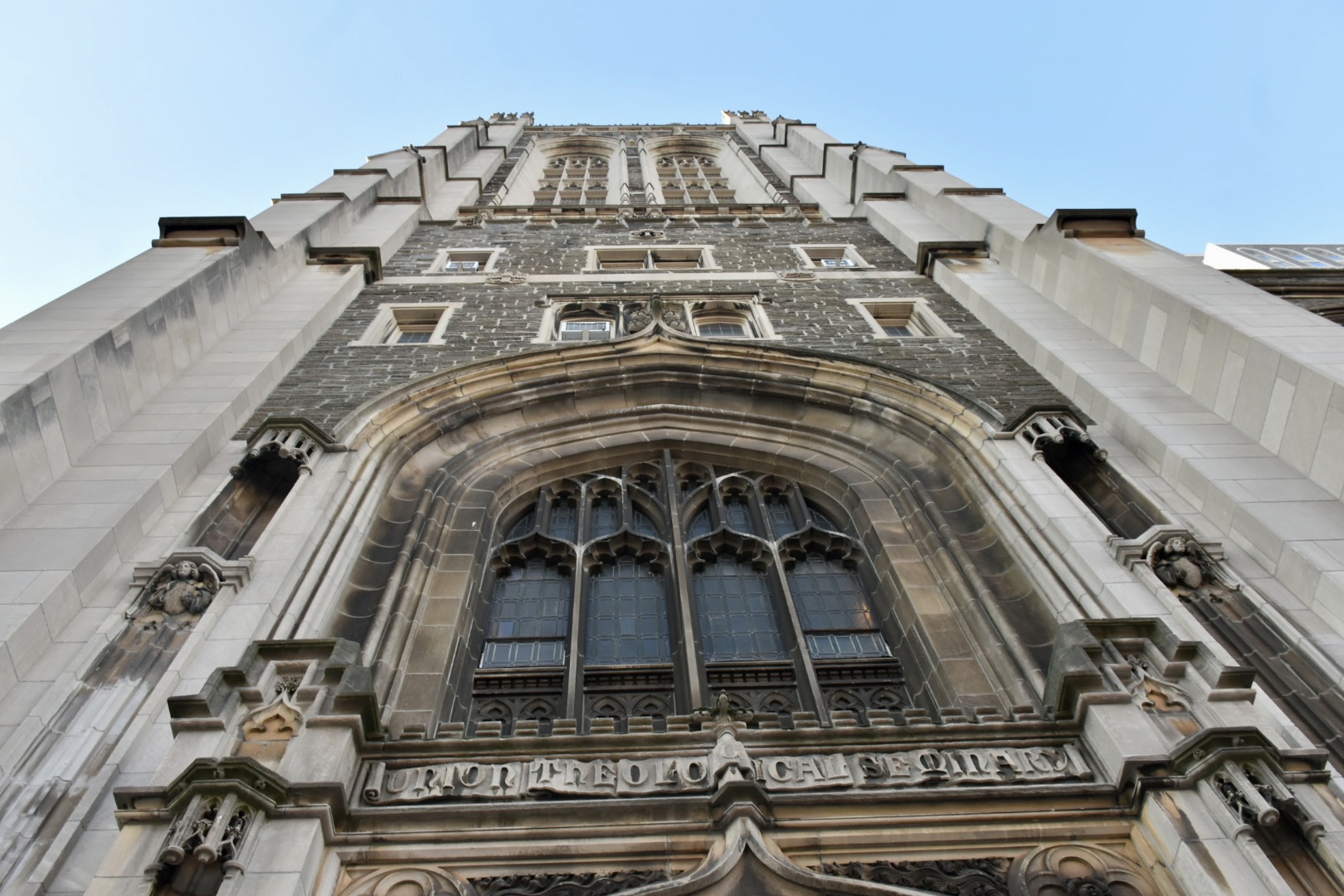 UTS president writes to ‘adamantly’ condemn NYPD sweep of Hamilton Hall