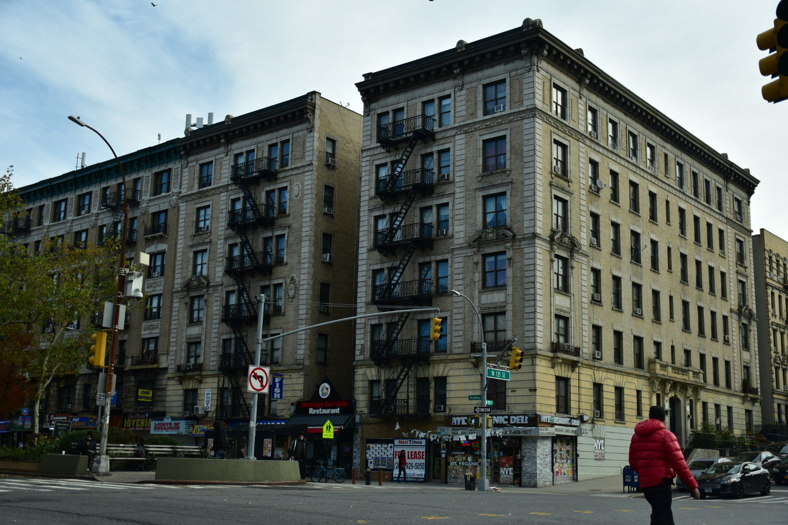 New mayor Eric Adams seeks to sell his vision and team to West Harlem ...