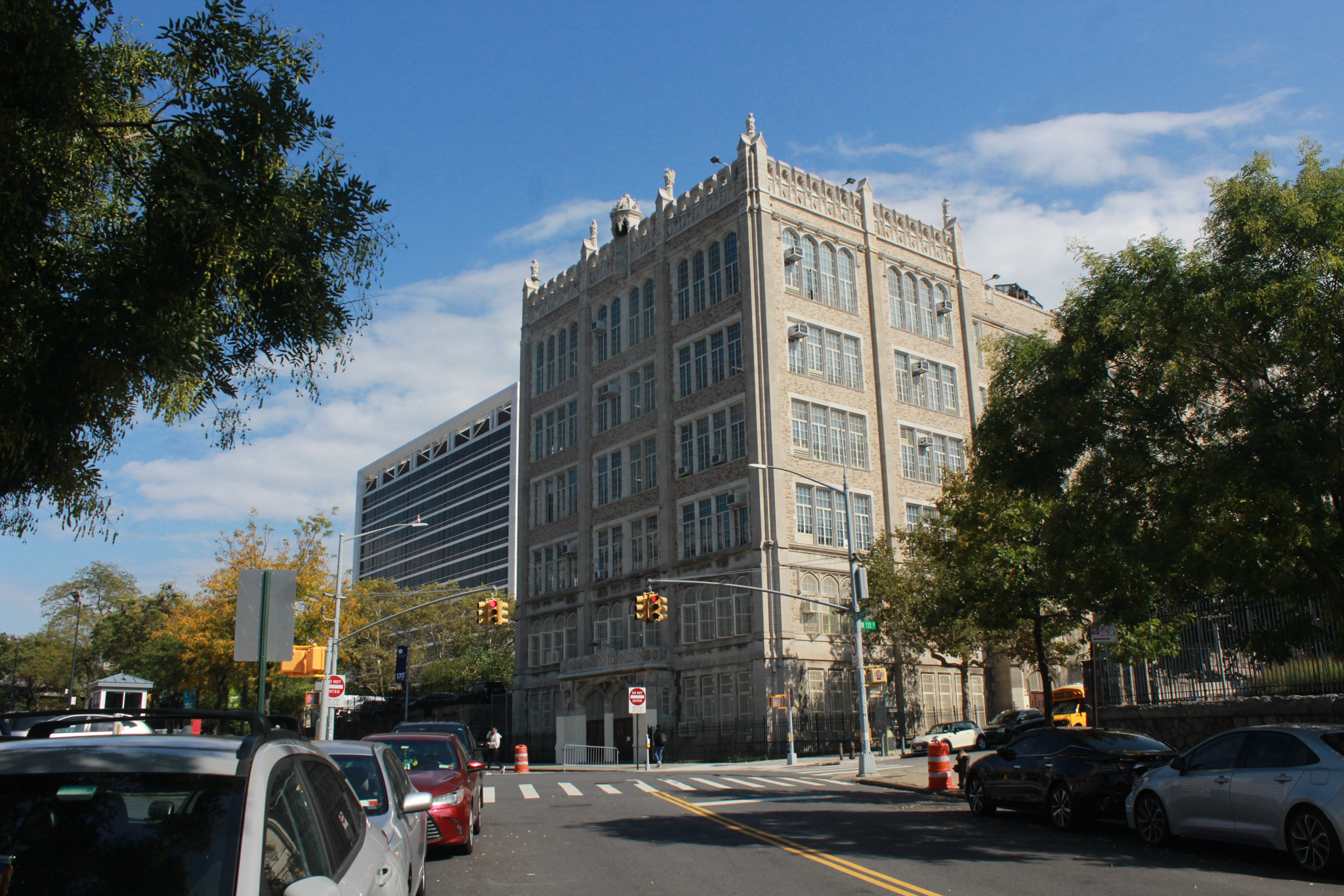 Manhattan DA’s office drops charges against seven protesters at City ...