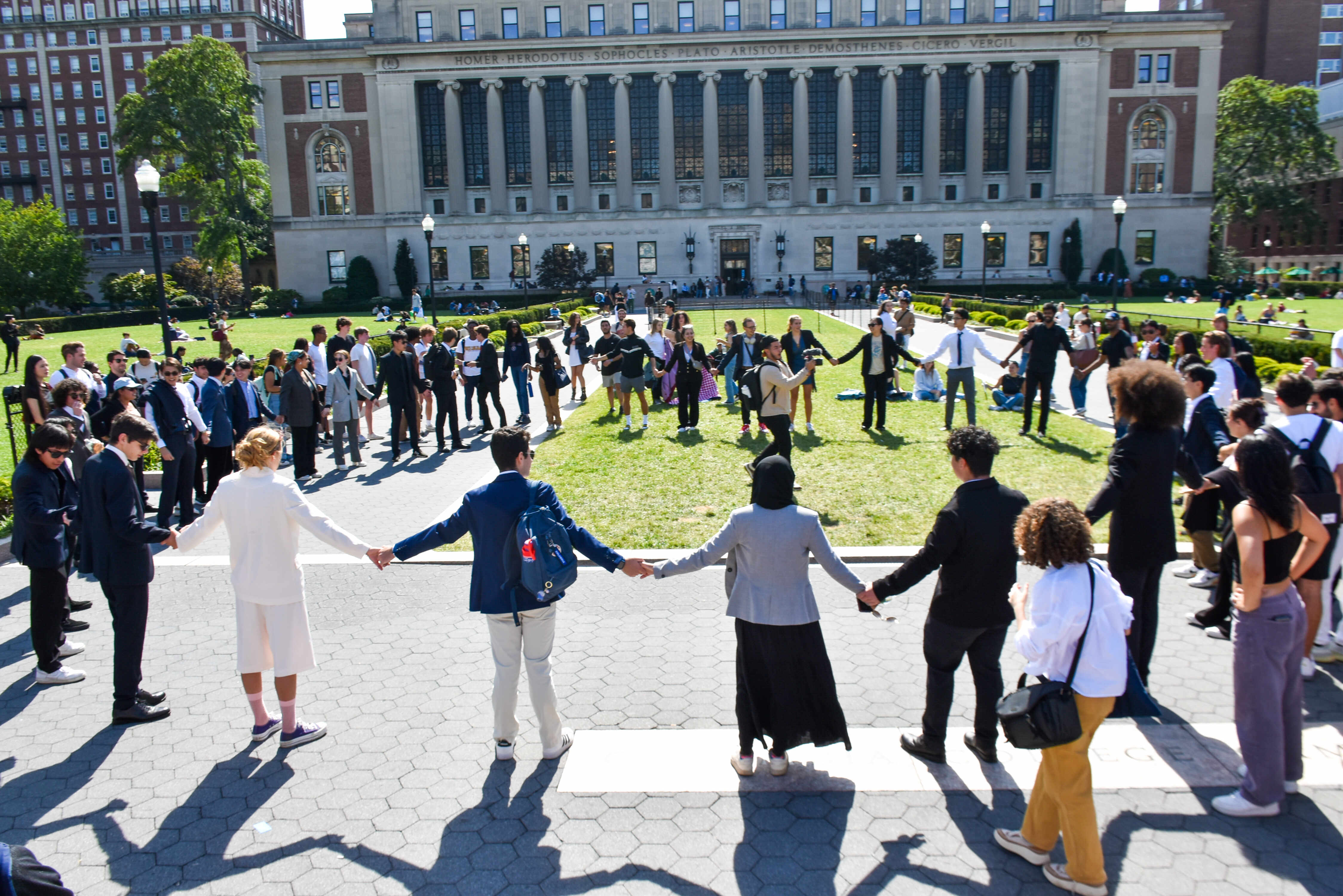 Students compete in campus scavenger hunt, clamor for MrBeast reward