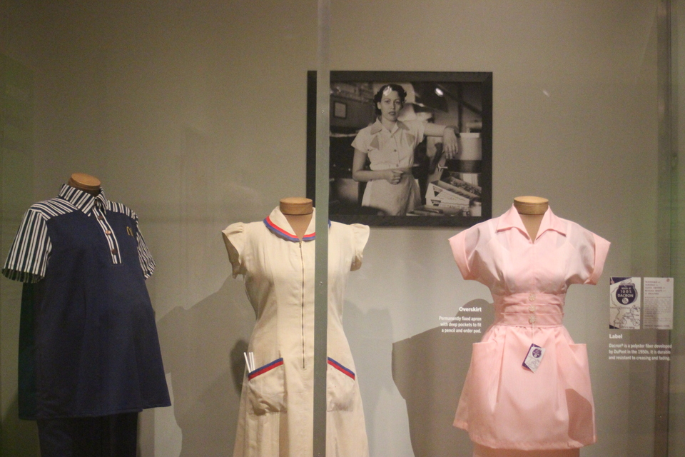 Review: ‘Real Clothes, Real Lives’ gives a peek into the closets of ...