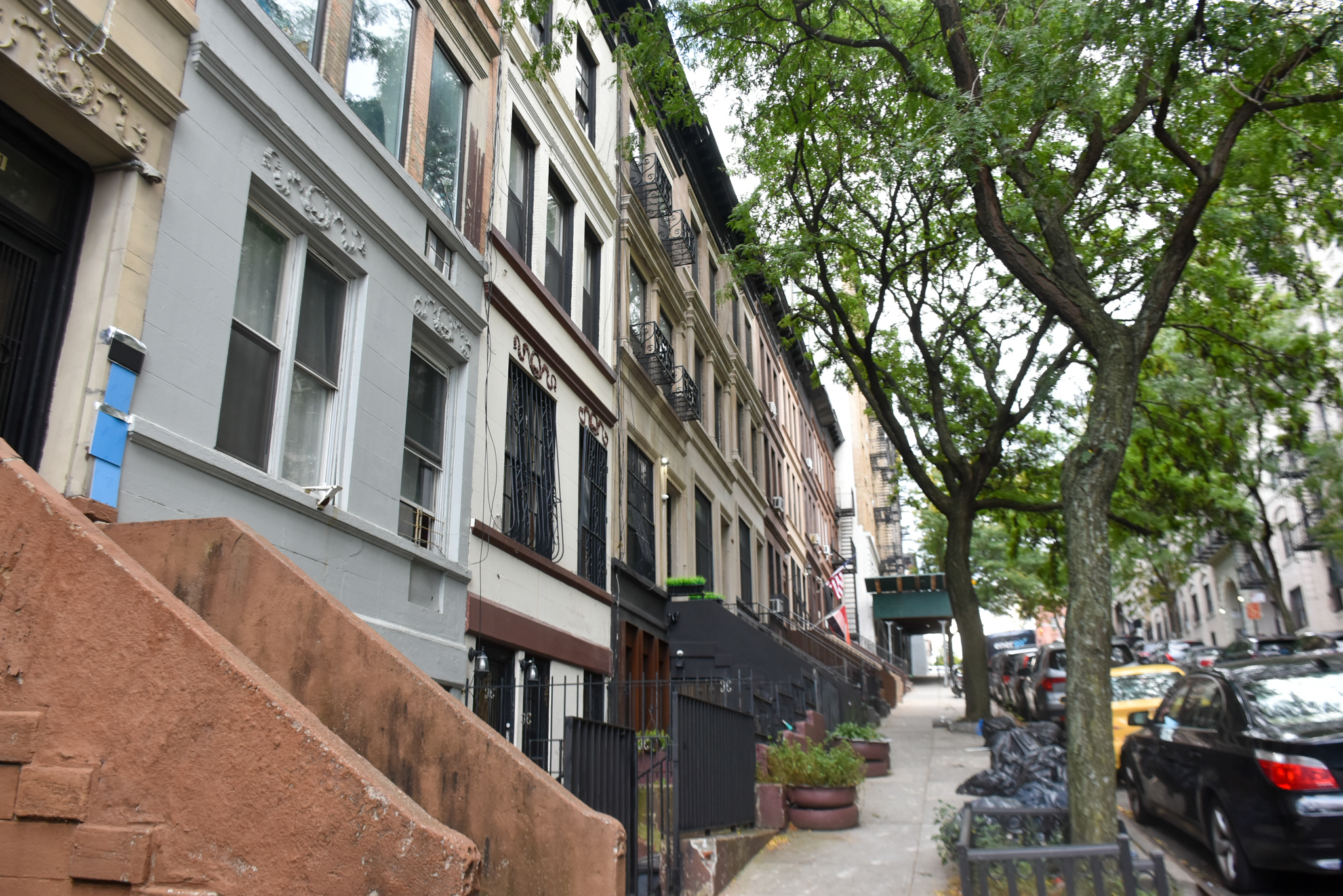 Developer begins demolishing historic West 142nd Street houses without ...