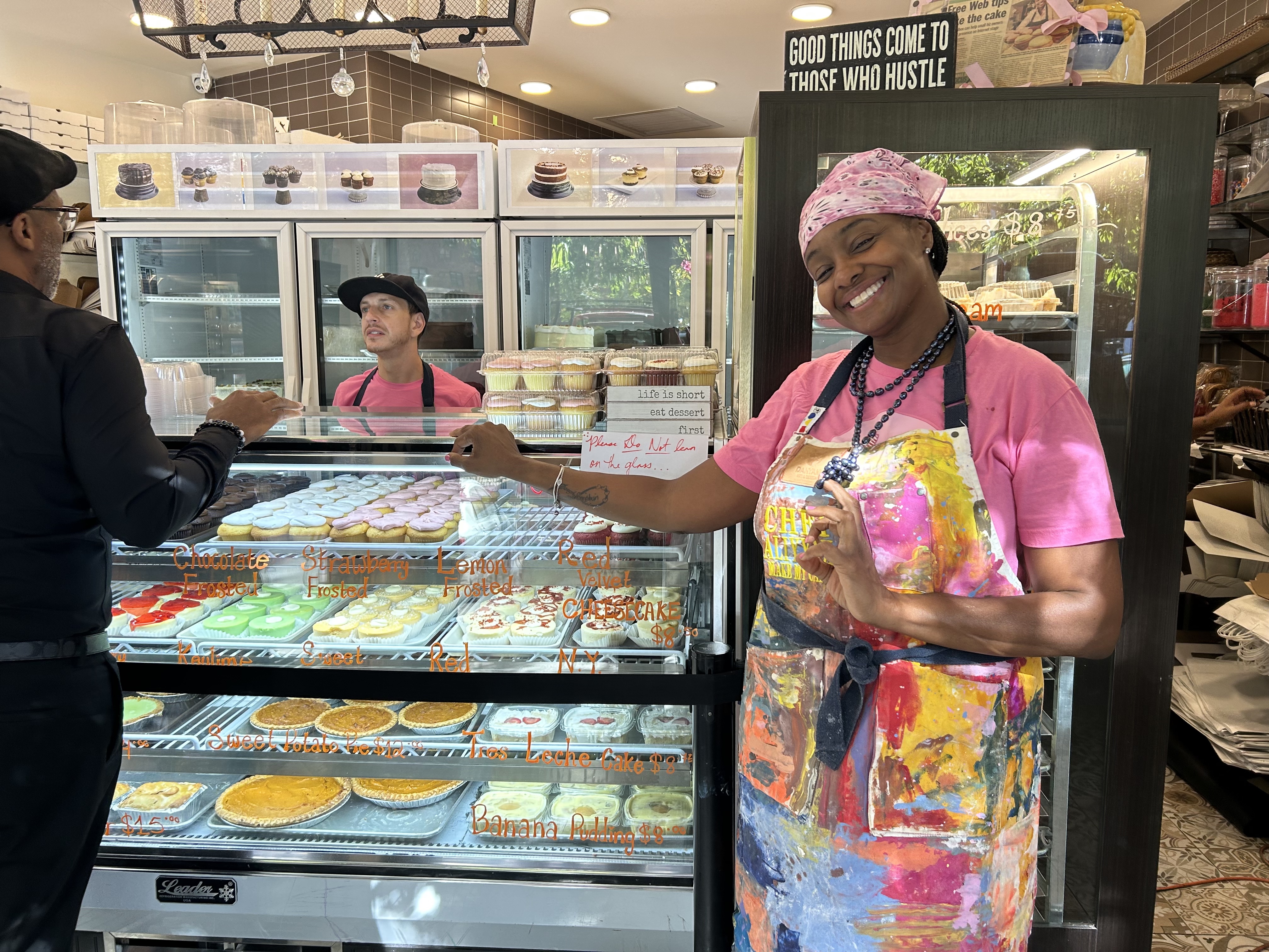 Harlem ‘cash mob’ supports local business owner in the face of ...