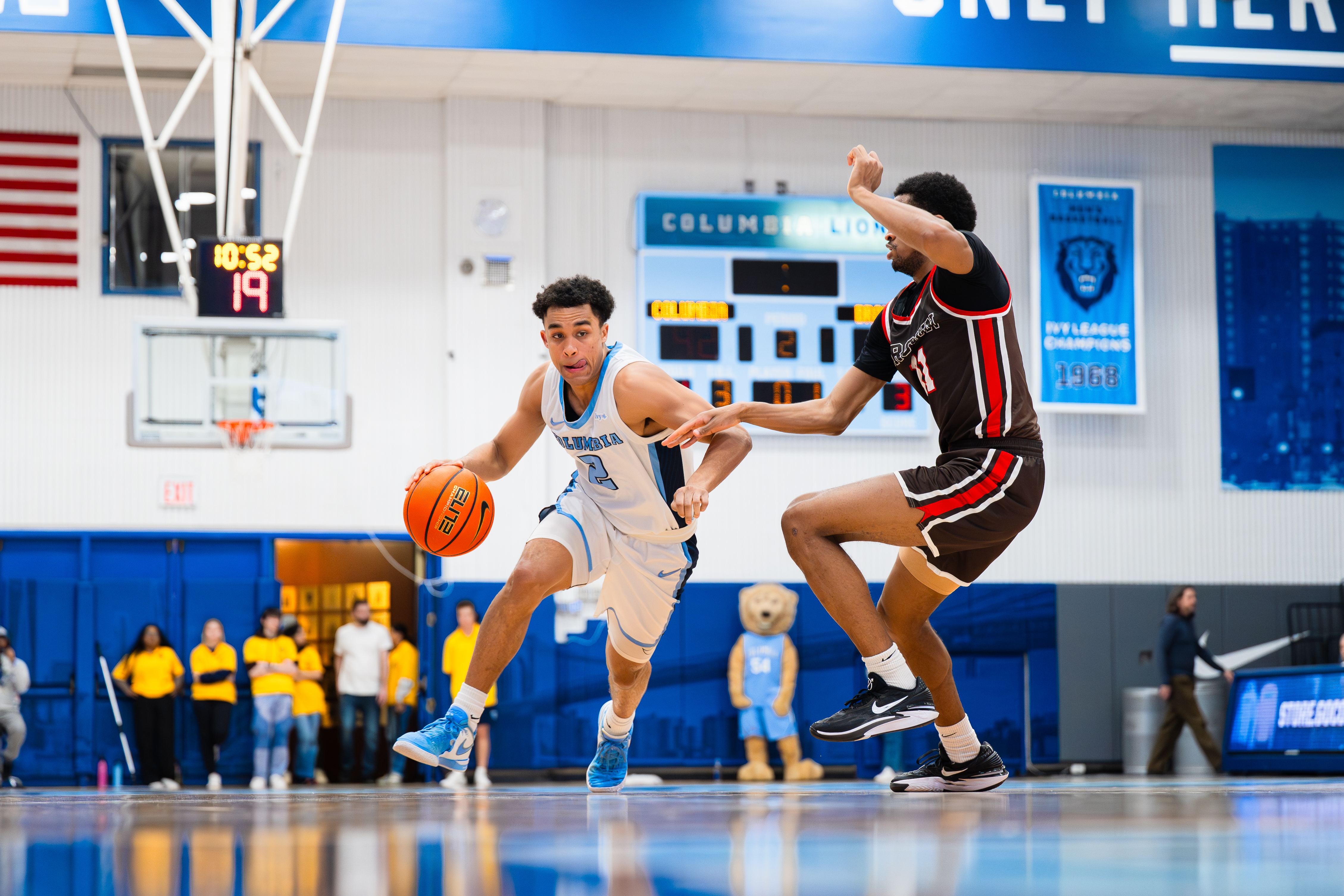 Men’s basketball struggles continue with back-to-back blowout losses