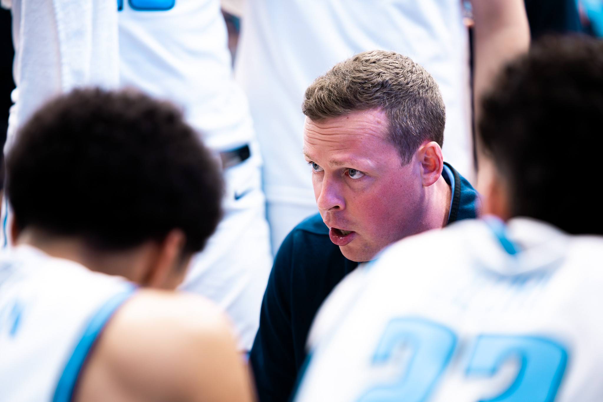 How Kevin Hovde is making men’s basketball his own