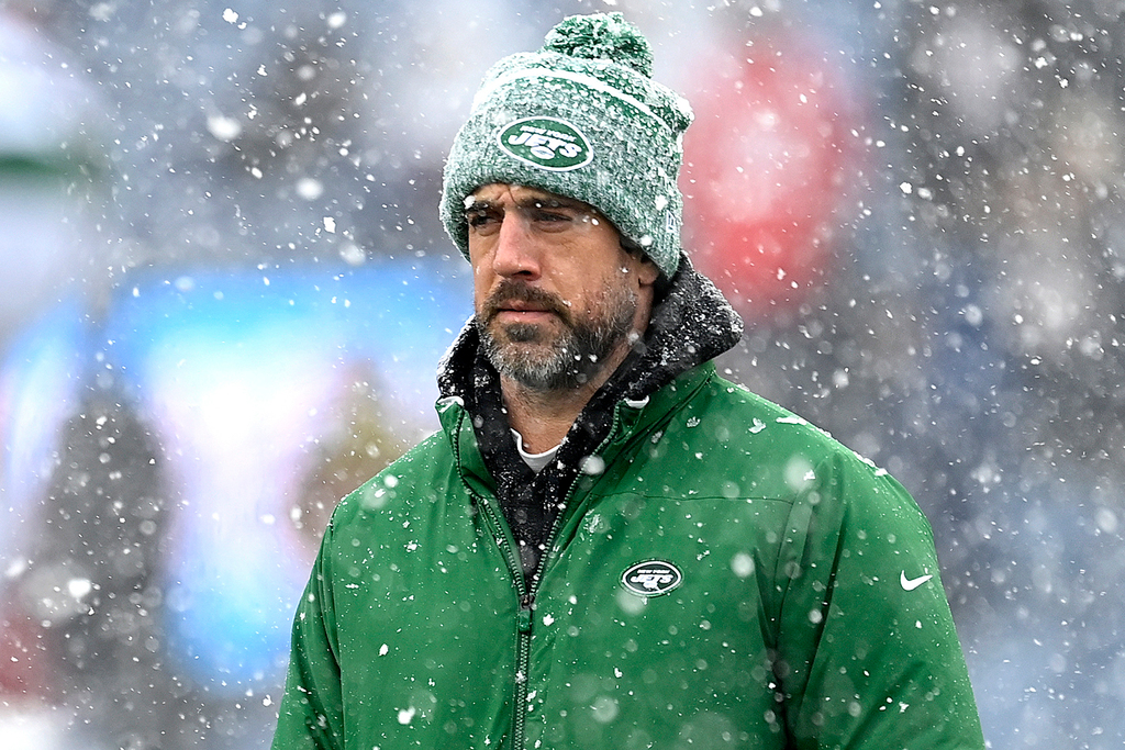 Forget artificial intelligence; when will Aaron Rodgers become self-aware?