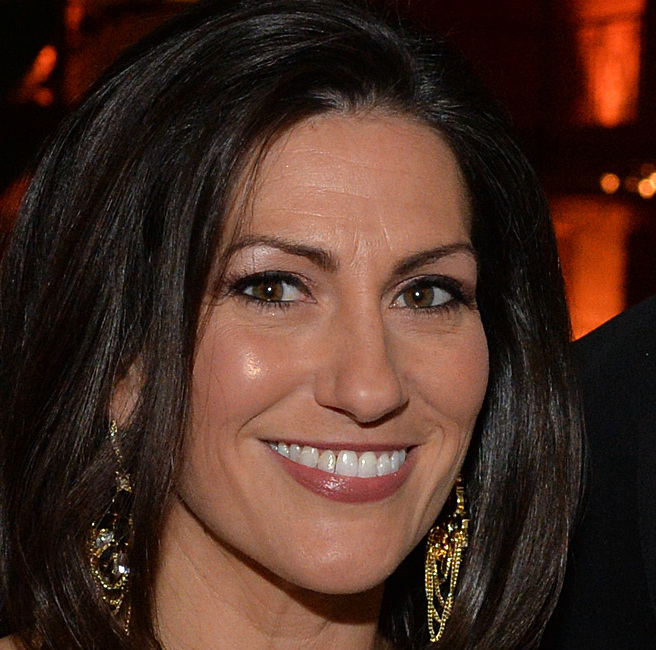 Rena and Jana try their hand at replacing 'Entertainment Tonight' with ...