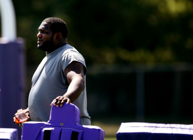 Pat Williams returns to the Vikings -- for one day