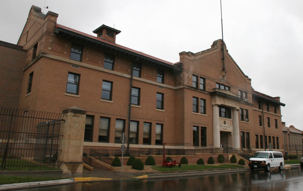 Inmate, 22, dies in Stillwater prison cell, investigation underway