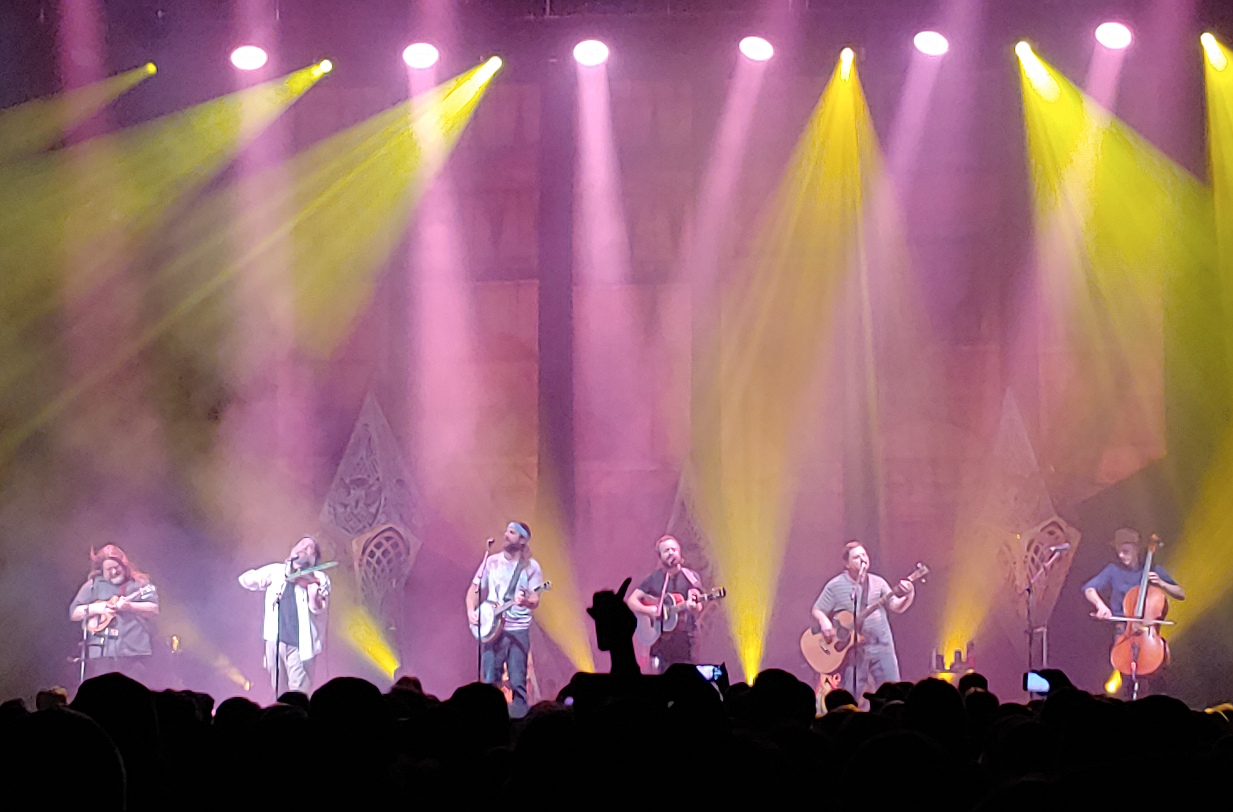 Review: Trampled by Turtles honor Low in sold-out Armory gig behind new ...