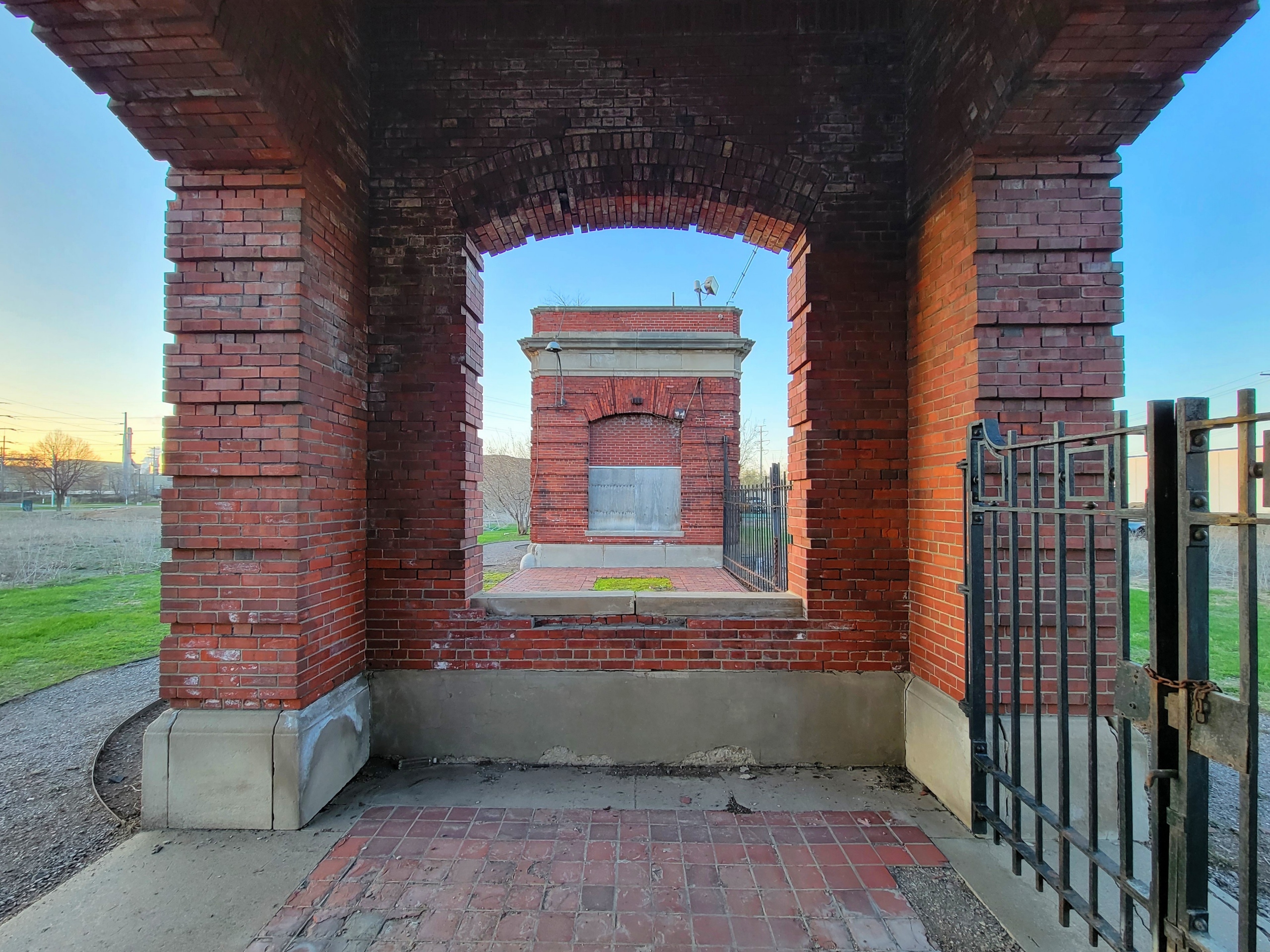 South St. Paul students aim to preserve city's historic gates from ...