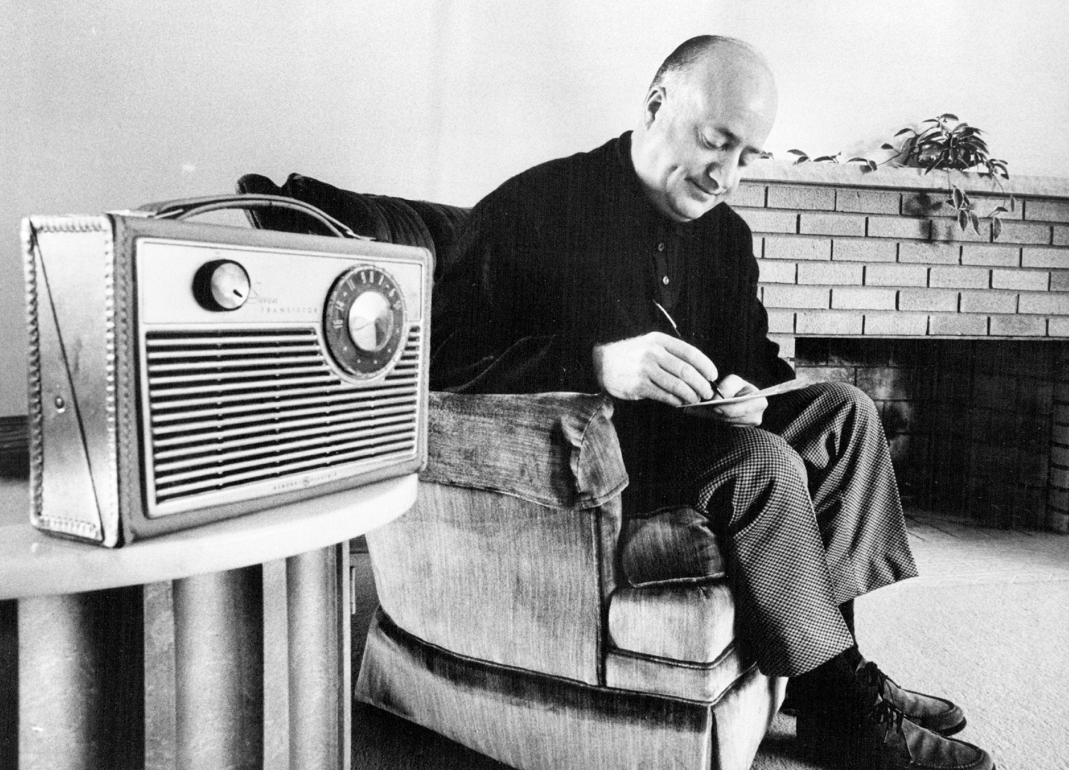 Jack Gordon, quietly efficient North Stars coach and GM, dies at age 94