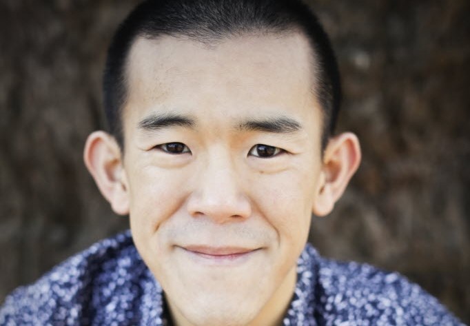 Review: 'I Contain Multitudes,' by Ed Yong