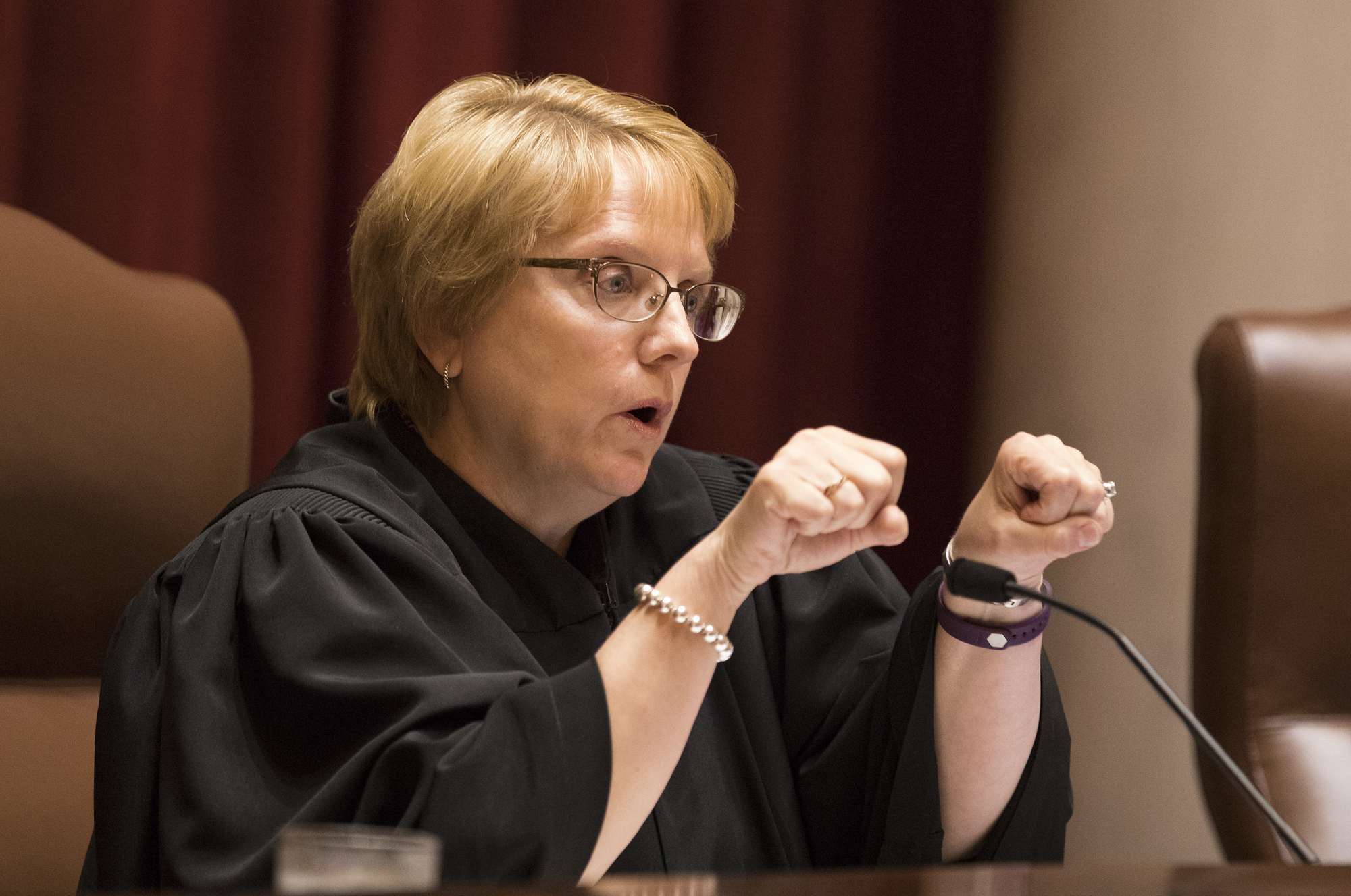 Minnesota courts chief postpones all new trials until late April
