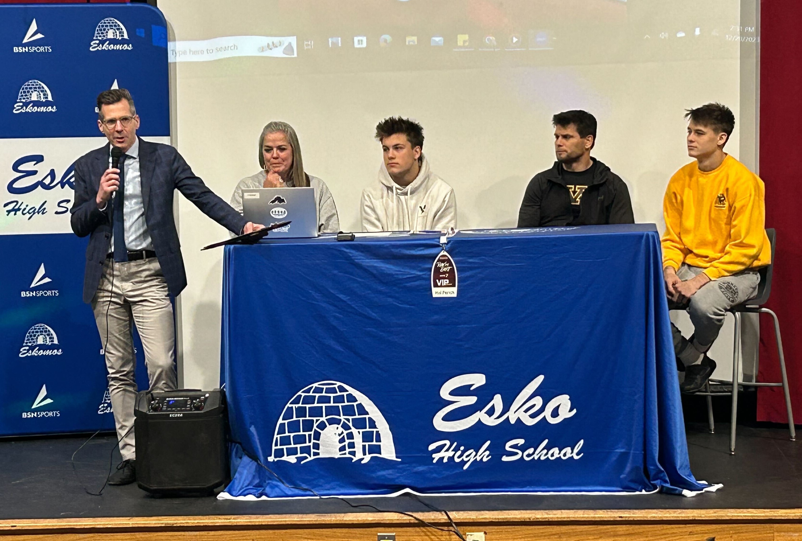 Esko's Koi Perich honors commitment, signs with Gophers football team