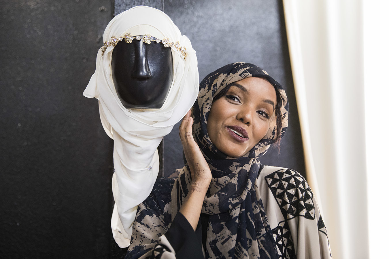 Minnesota Muslim model wears first-ever burkini in Sports Illustrated ...
