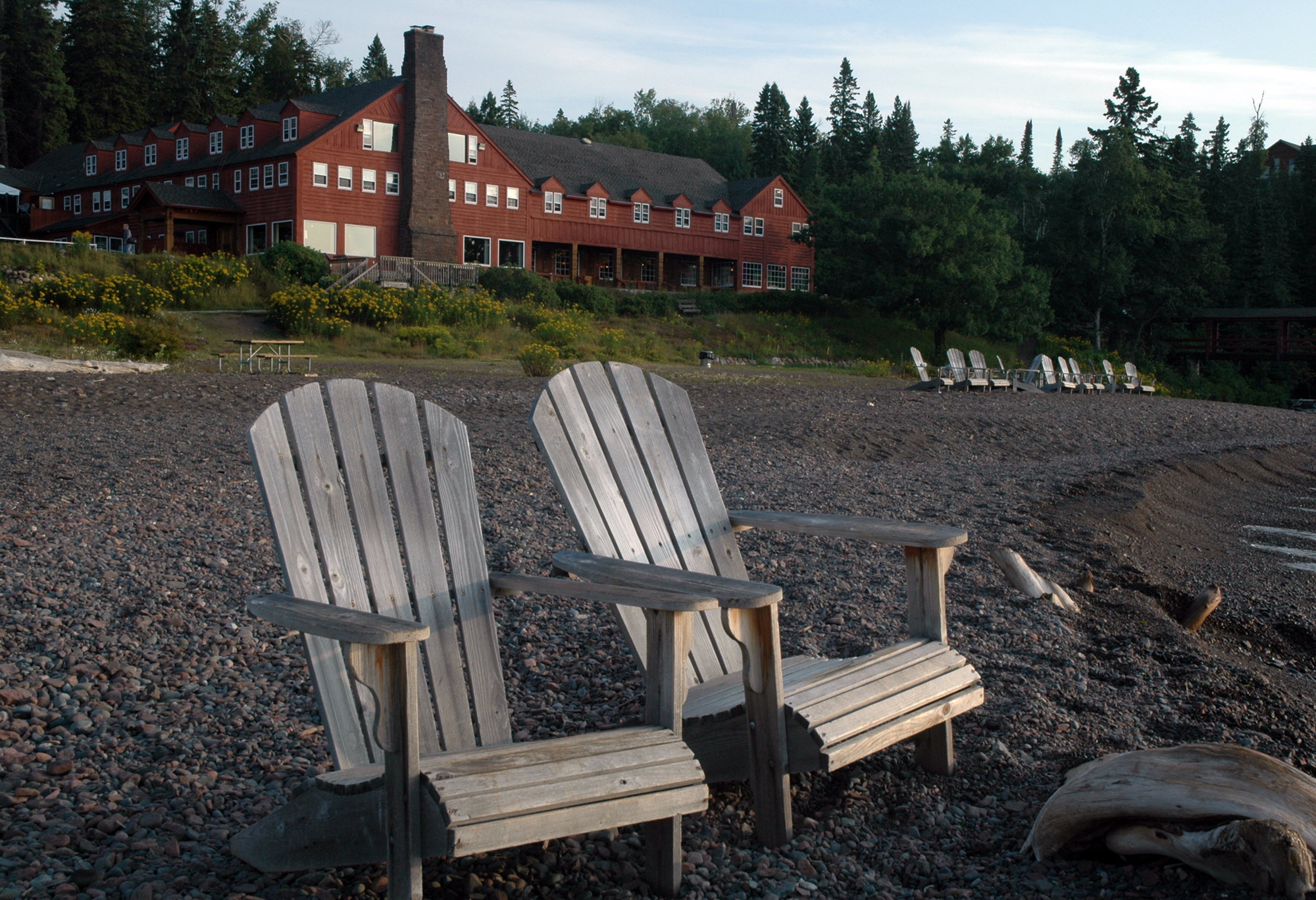 Social media reacts to the loss of historic Lutsen Lodge after ...